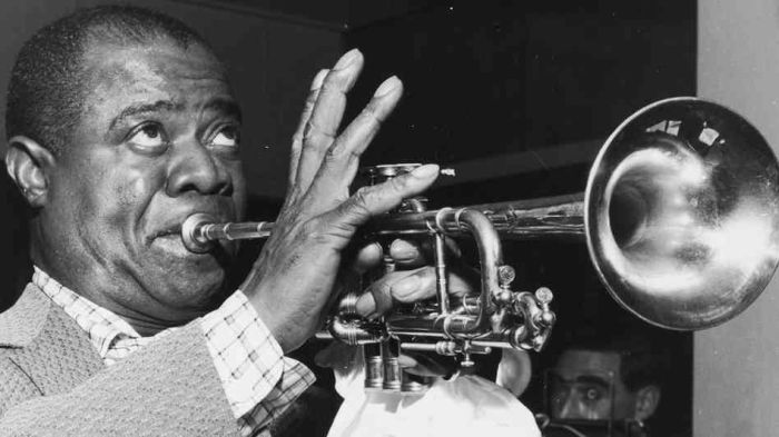 Így néz ki Louis Armstrong síremléke